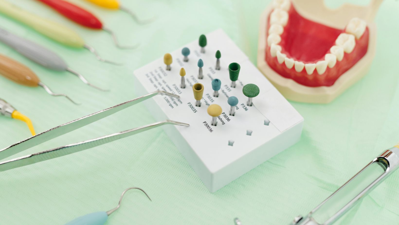 Affordable Smile Makeovers in Australia: How to Enhance Your Smile ...